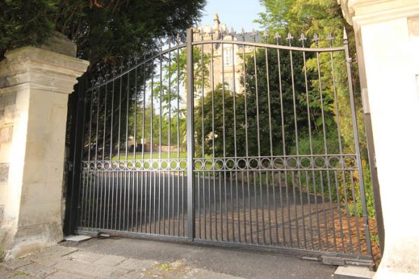 ‘The Clifton’ – Bell Top Electric Wrought Iron Gates - ELEX-GATES