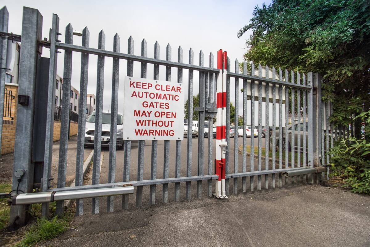 What are the guidelines when installing school gates? | ELEX GATES